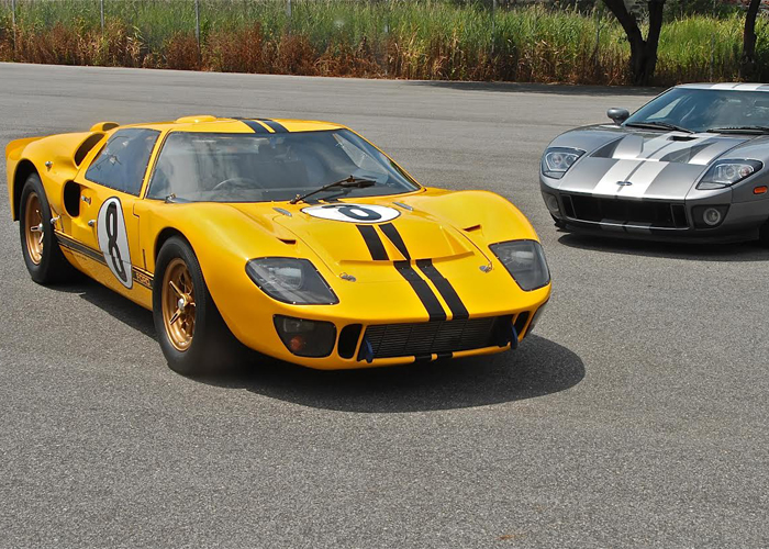 1966 Ford GT40 & 2006 Ford GT | AutoGraphic's Automotive Report